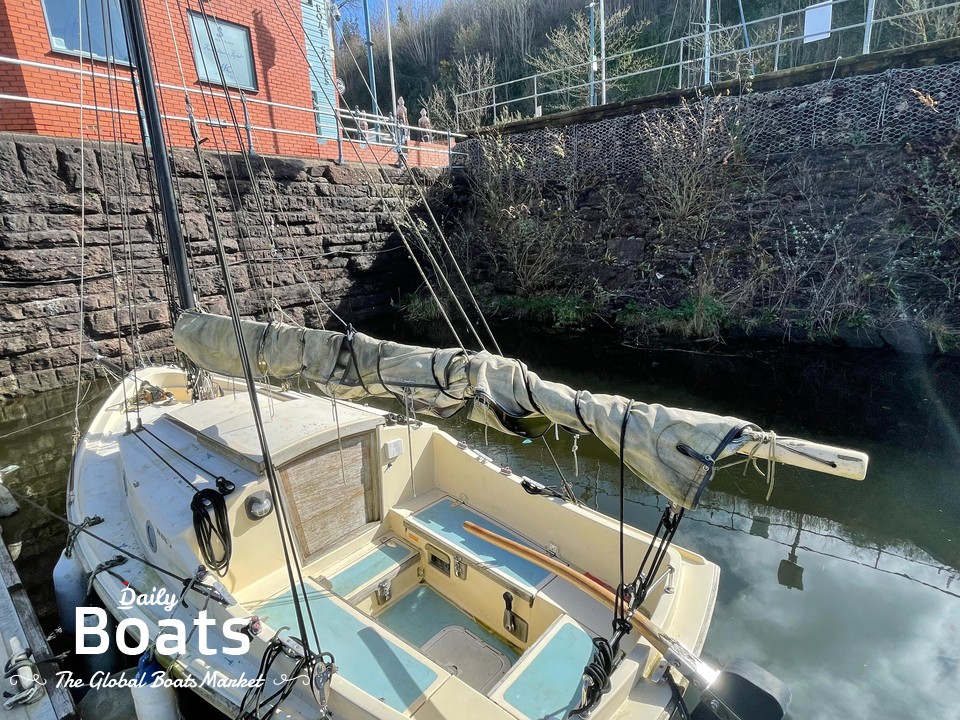 1995 Oystercatcher Mayfly for sale. View price, photos and Buy 1995 ...