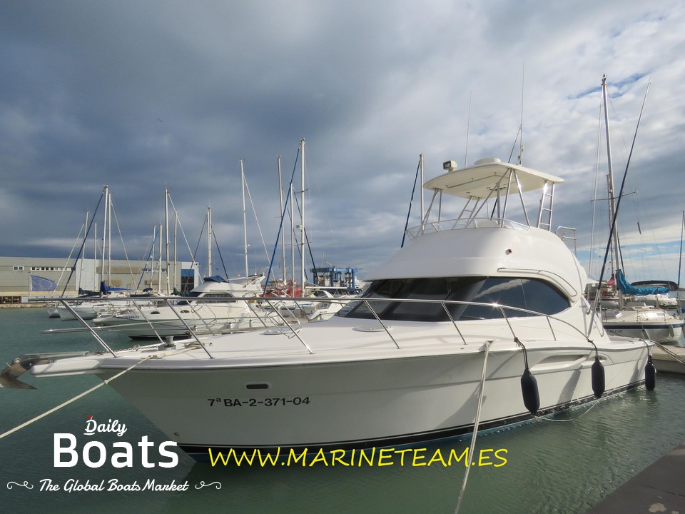 2004 Riviera 37 Flybridge for sale. View price, photos and Buy 2004 ...