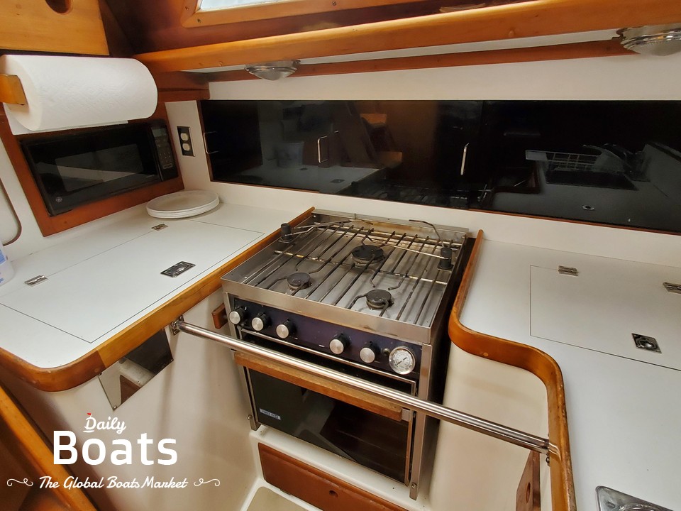 1992 Freedom 38 for sale. View price, photos and Buy 1992 Freedom 38 ...