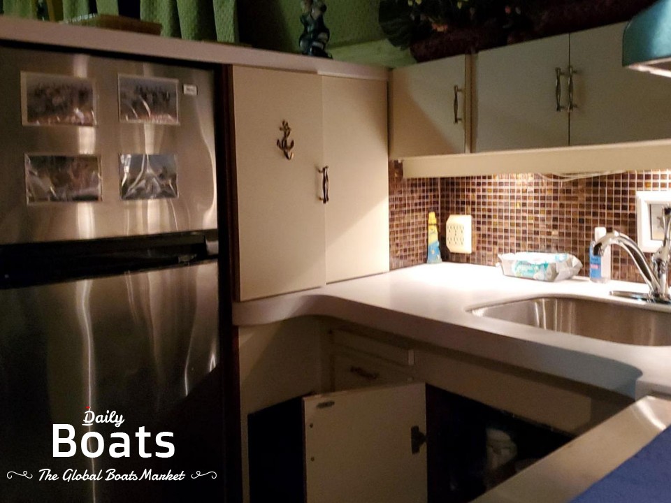 1987 Vista 48 Convertible for sale. View price, photos and Buy 1987 ...