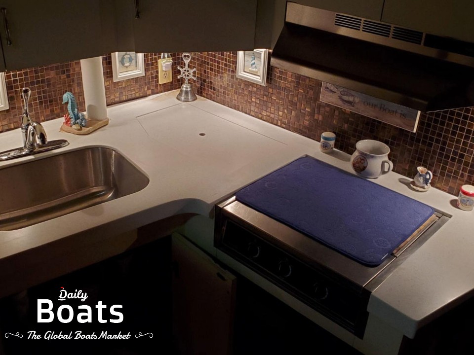 1987 Vista 48 Convertible for sale. View price, photos and Buy 1987 ...