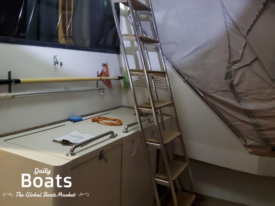 1987 Vista 48 Convertible for sale. View price, photos and Buy 1987 ...