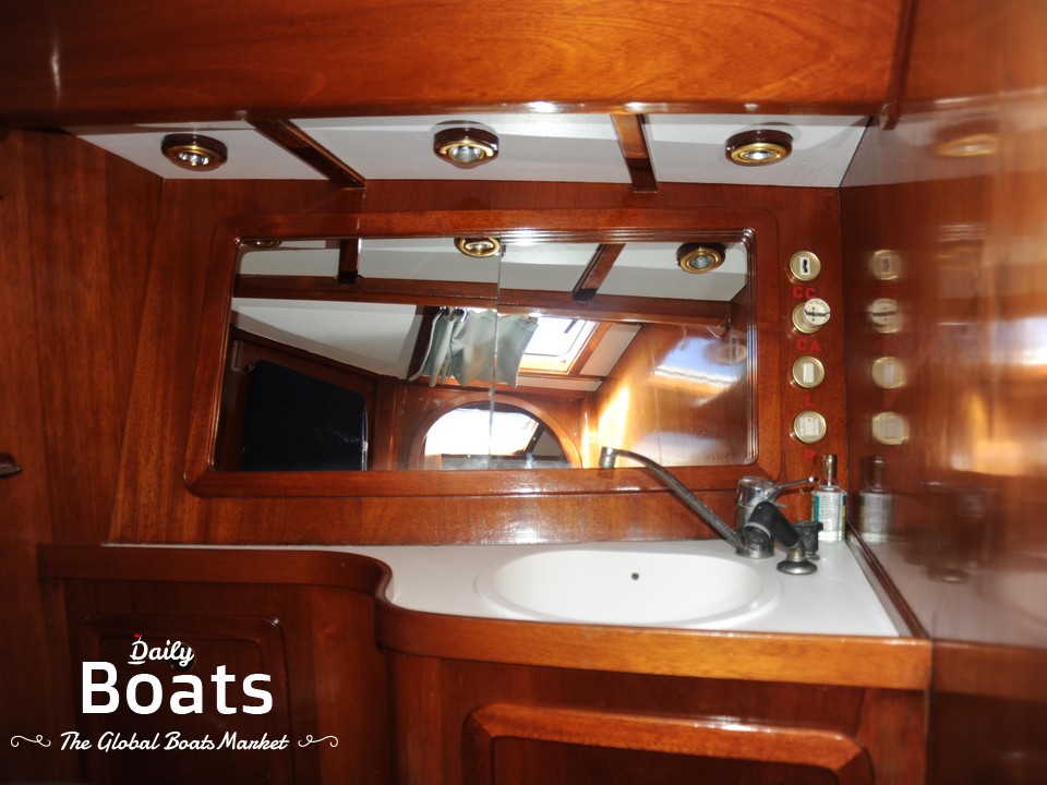 1991 Custom Club Racer 41 for sale. View price, photos and Buy 1991 ...