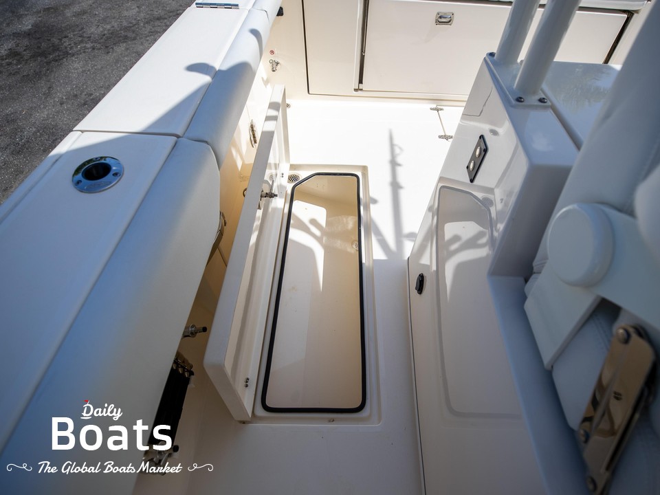 2022 Cobia 320 Cc for sale. View price, photos and Buy 2022 Cobia 320 ...