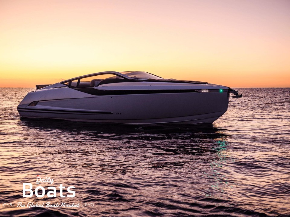 2021 Fairline F//Line 33 for sale. View price, photos and Buy 2021 ...