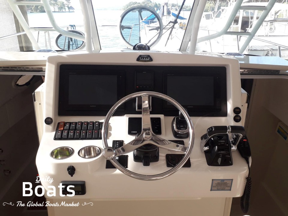 2017 World Cat 320 Express Cabin for sale. View price, photos and Buy ...