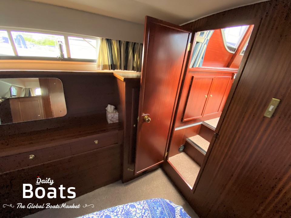 1995 Broom Ocean 34 for sale. View price, photos and Buy 1995 Broom ...