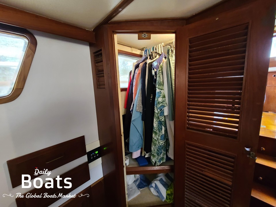 1982 Ocean Alexander 40 for sale. View price, photos and Buy 1982 Ocean ...