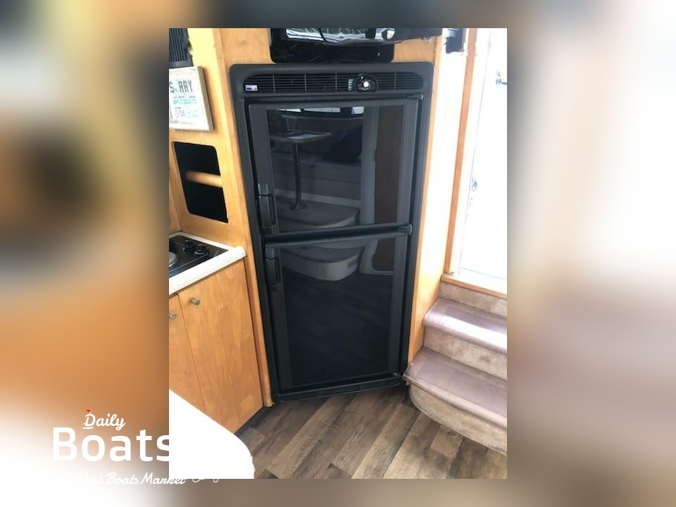 1996 Carver 320 Voyager for sale. View price, photos and Buy 1996 ...