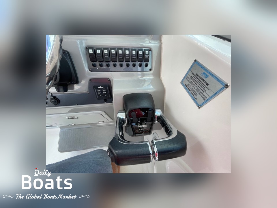 2019 Robalo 305 for sale. View price, photos and Buy 2019 Robalo 305 ...