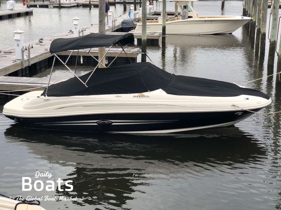 2007 Sea Ray 200 Sundeck for sale. View price, photos and Buy 2007 Sea ...