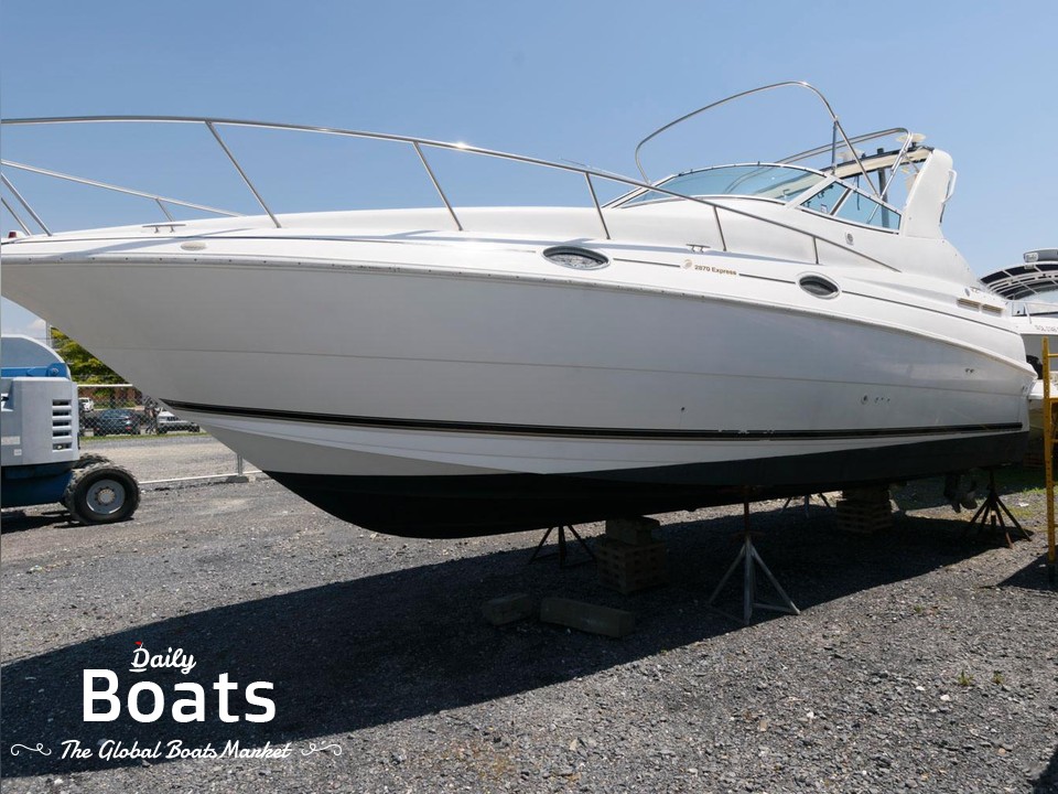2000 Cruisers Yachts 2870 Express for sale. View price, photos and Buy ...