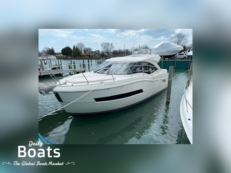 Carver 37 coupe for sale - Daily Boats