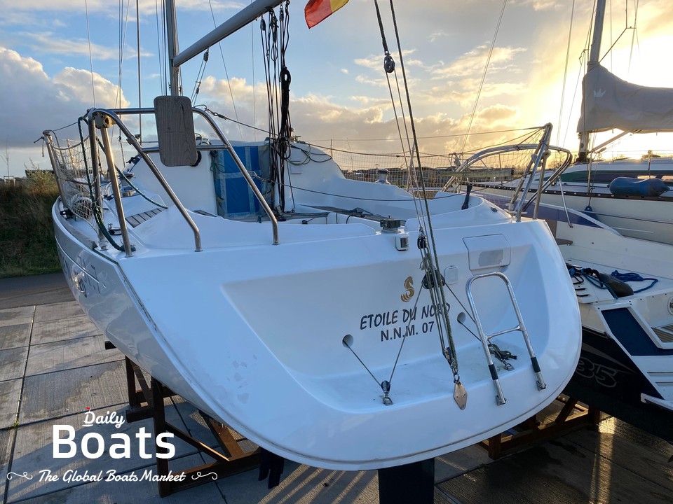 2001 Beneteau First 31.7 for sale. View price, photos and Buy 2001 ...