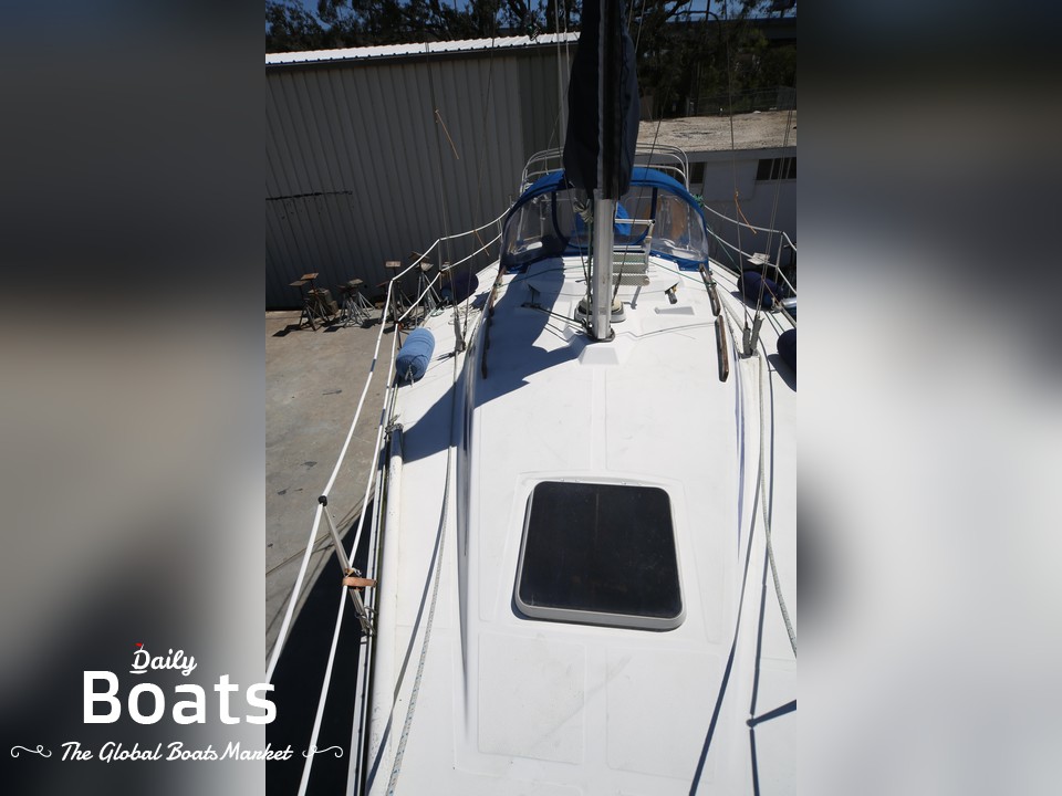 1987 Hunter 28.5 for sale. View price, photos and Buy 1987 Hunter 28.5 ...
