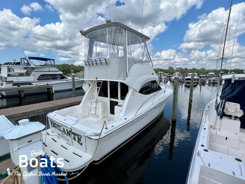 2005 Riviera 33 Flybridge for sale. View price, photos and Buy 2005 ...