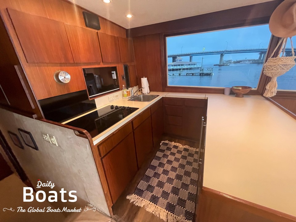 1985 Hatteras 52 Convertible for sale. View price, photos and Buy 1985 ...