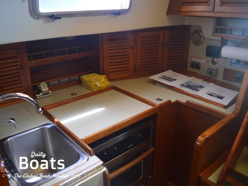 1988 Bayfield 36 for sale. View price, photos and Buy 1988 Bayfield 36 ...