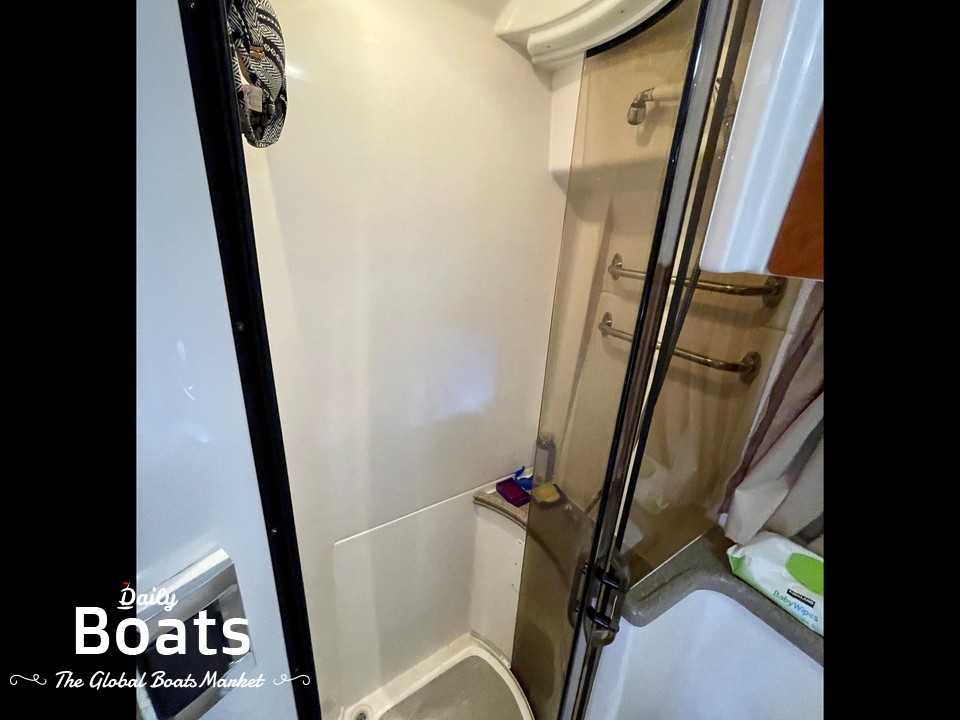 2009 Rinker 360 Express Cruiser for sale. View price, photos and Buy ...