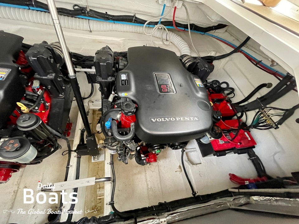 2009 Rinker 360 Express Cruiser for sale. View price, photos and Buy ...