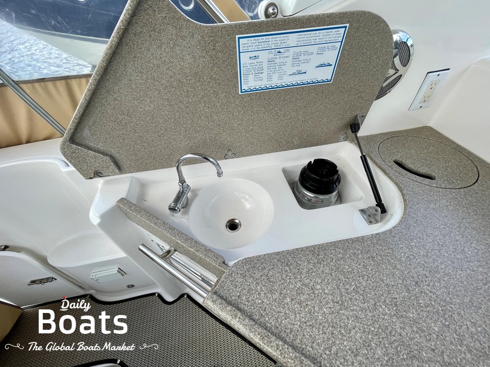 2009 Rinker 360 Express Cruiser for sale. View price, photos and Buy ...