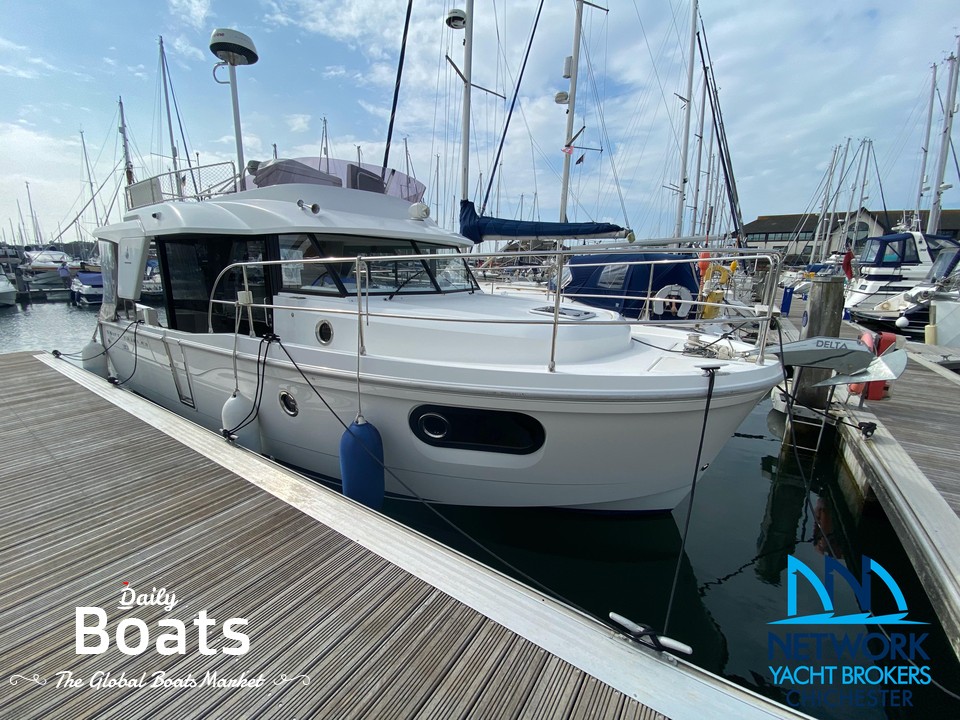 2017 Beneteau Swift Trawler 30 for sale. View price, photos and Buy ...
