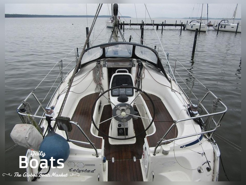 2006 Bavaria 30 Cruiser for sale. View price, photos and Buy 2006 ...