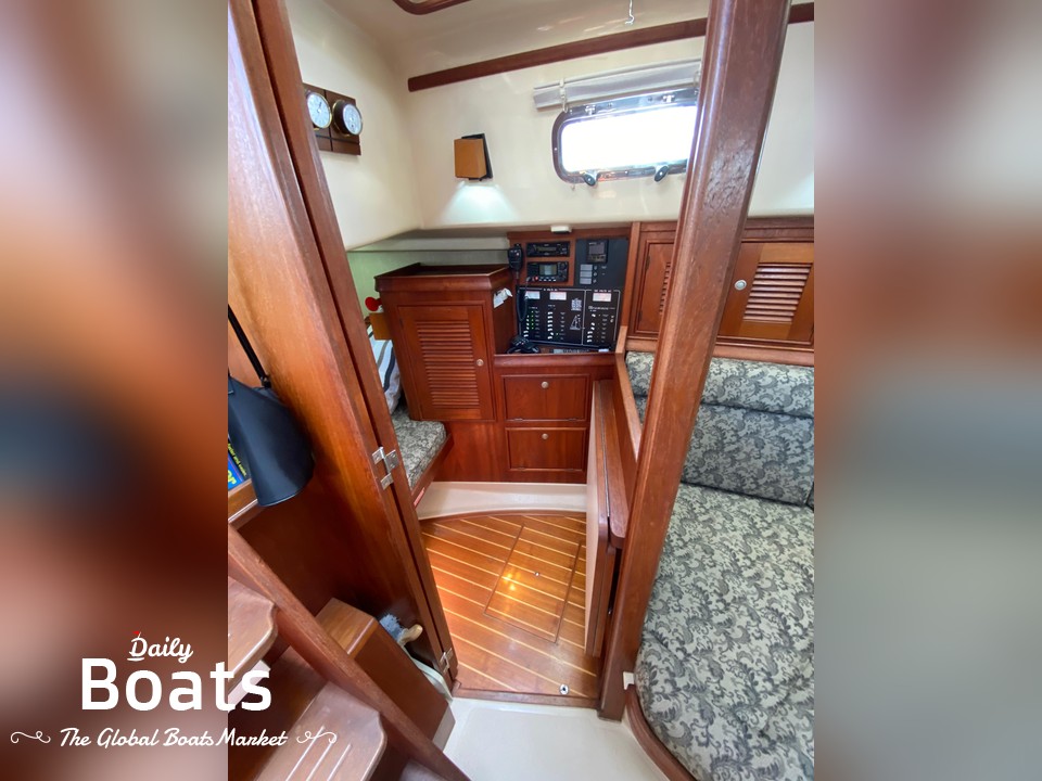 1998 Island Packet 320 for sale. View price, photos and Buy 1998 Island ...