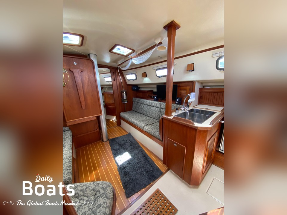 1998 Island Packet 320 for sale. View price, photos and Buy 1998 Island ...