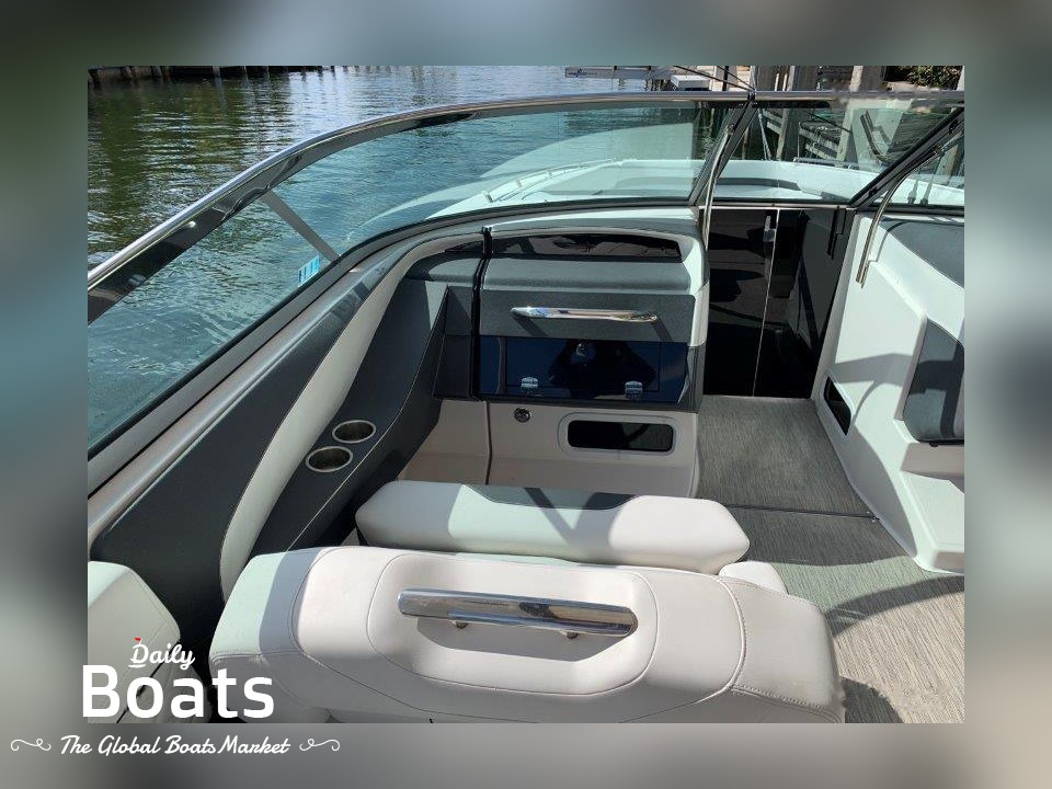 2017 Regal 33 Obx for sale. View price, photos and Buy 2017 Regal 33 ...