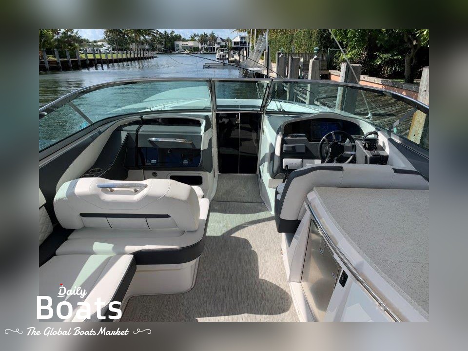 2017 Regal 33 Obx for sale. View price, photos and Buy 2017 Regal 33 ...