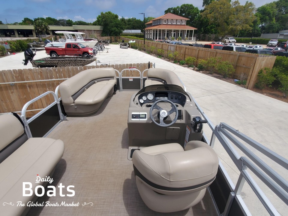 2020 Sun Tracker 18 Dlx for sale. View price, photos and Buy 2020 Sun ...