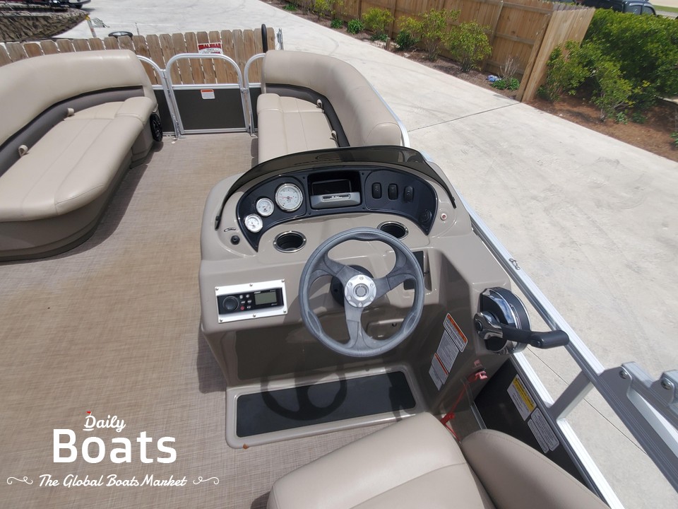 2020 Sun Tracker 18 Dlx for sale. View price, photos and Buy 2020 Sun ...