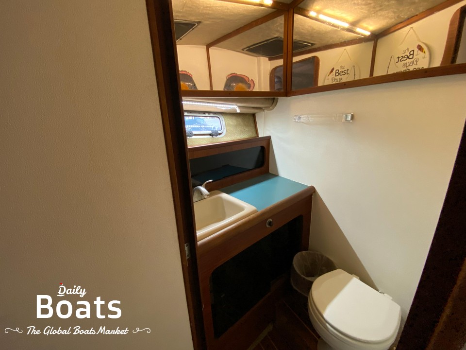 1989 Bayliner 3888 Motoryacht for sale. View price, photos and Buy 1989 ...