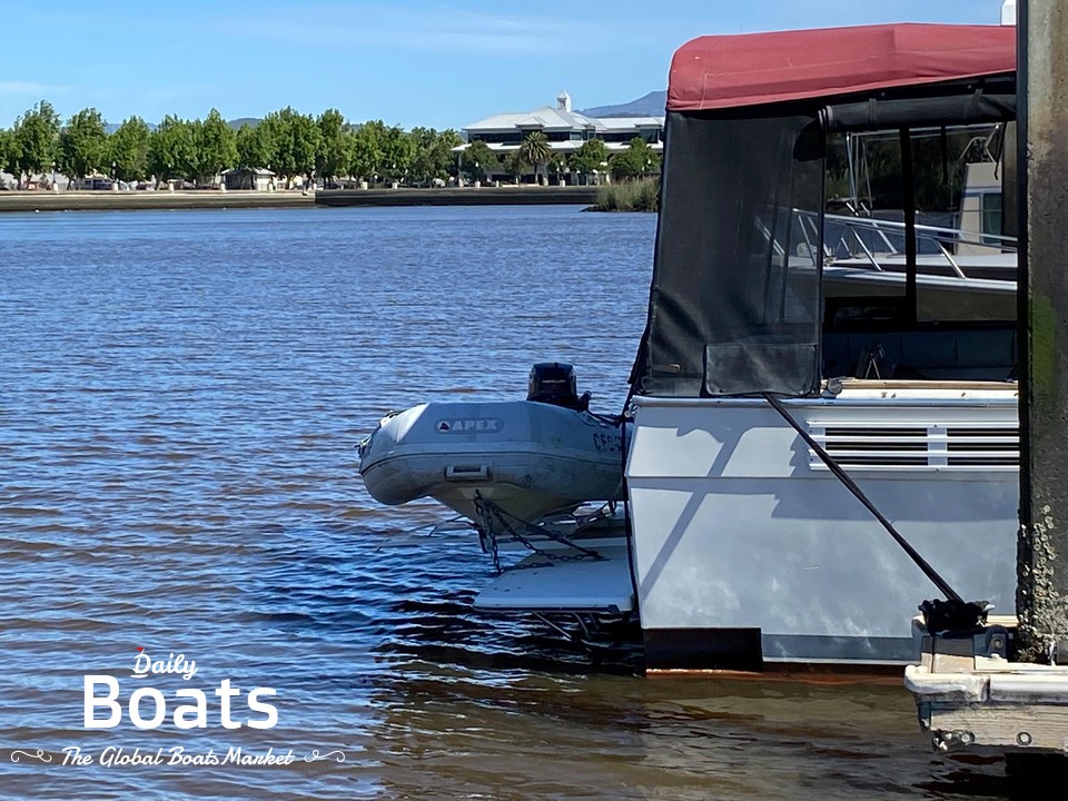 1989 Bayliner 3888 Motoryacht for sale. View price, photos and Buy 1989 ...