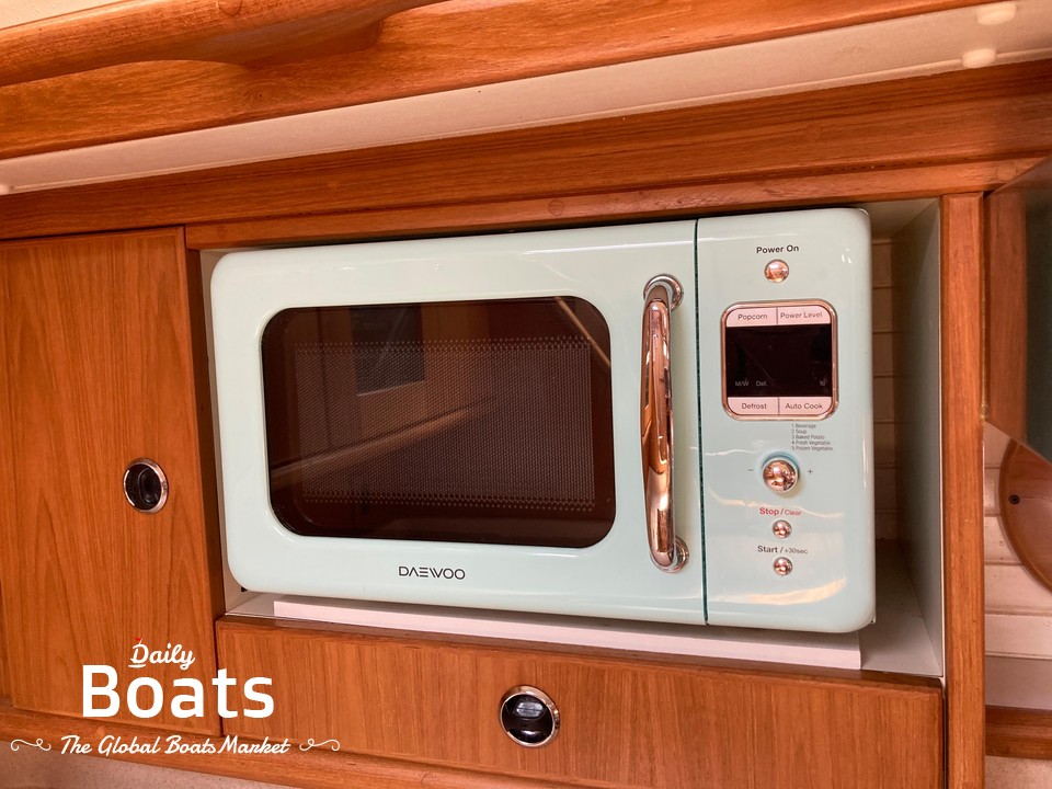 2000 Catalina 470 for sale. View price, photos and Buy 2000 Catalina ...