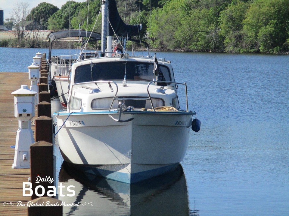 1976 Albin 25 Deluxe for sale. View price, photos and Buy 1976 Albin 25 Deluxe #316762