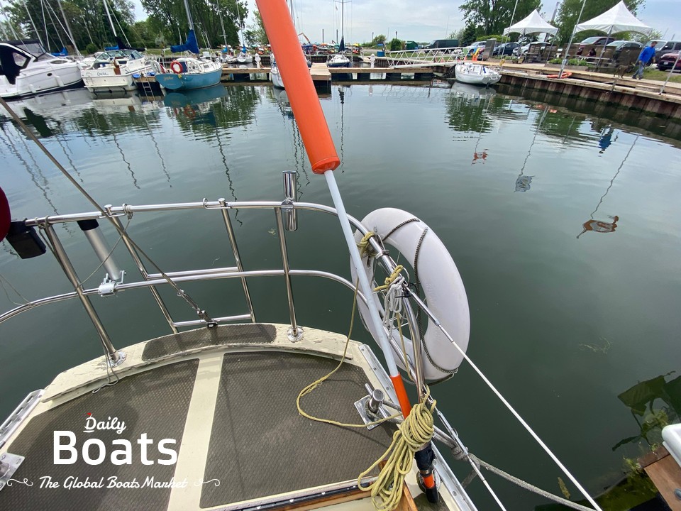 1984 Douglas 32 for sale. View price, photos and Buy 1984 Douglas 32 ...