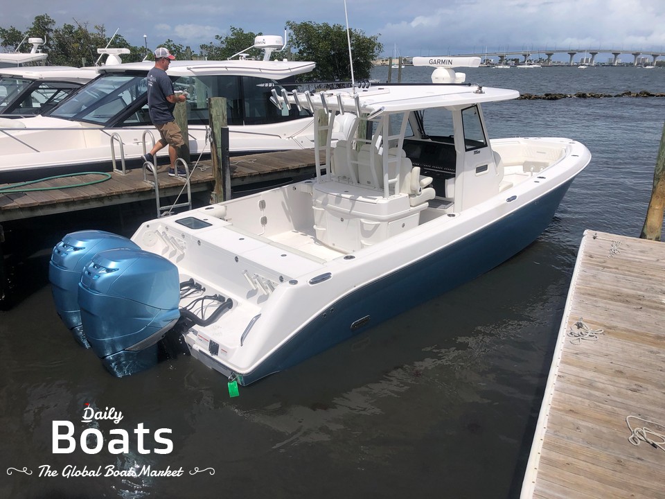 2022 Everglades 335 Cc for sale. View price, photos and Buy 2022 ...