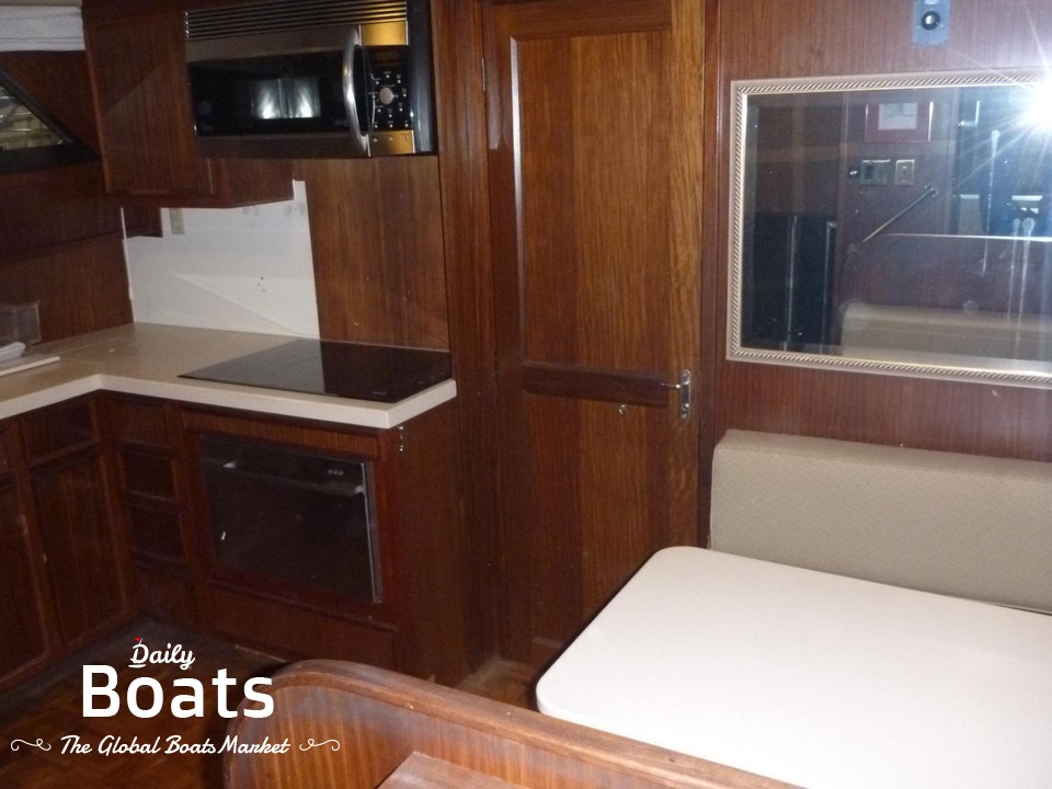 1985 Hatteras 53 Extended Deckhouse Motor Yacht for sale. View price ...
