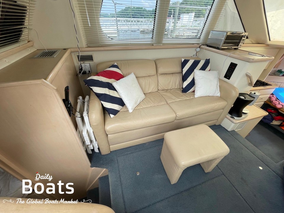 2000 Carver 326 Aft Cabin Motor Yacht for sale. View price, photos and ...