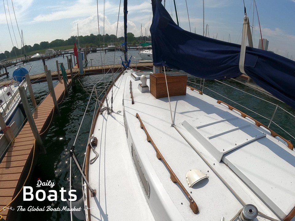 1974 Tartan 34 C Sloop for sale. View price, photos and Buy 1974 Tartan ...