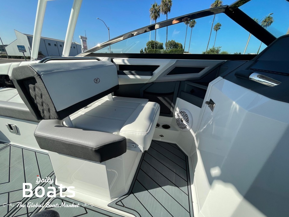 2022 Cobalt R8 Outboard for sale. View price, photos and Buy 2022 ...