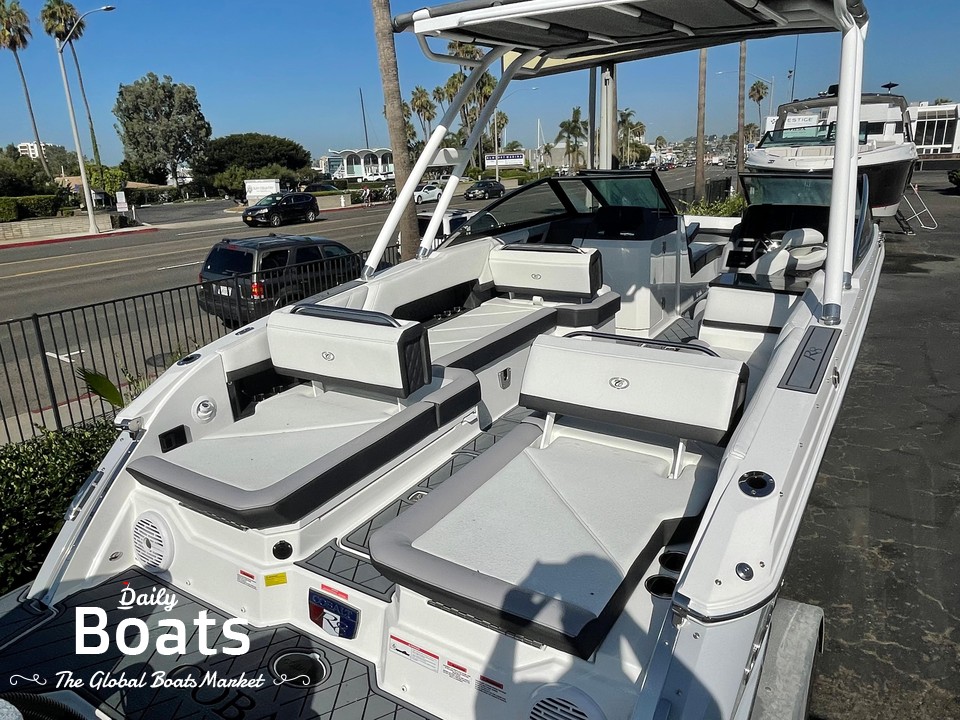 2022 Cobalt R8 Outboard for sale. View price, photos and Buy 2022 ...