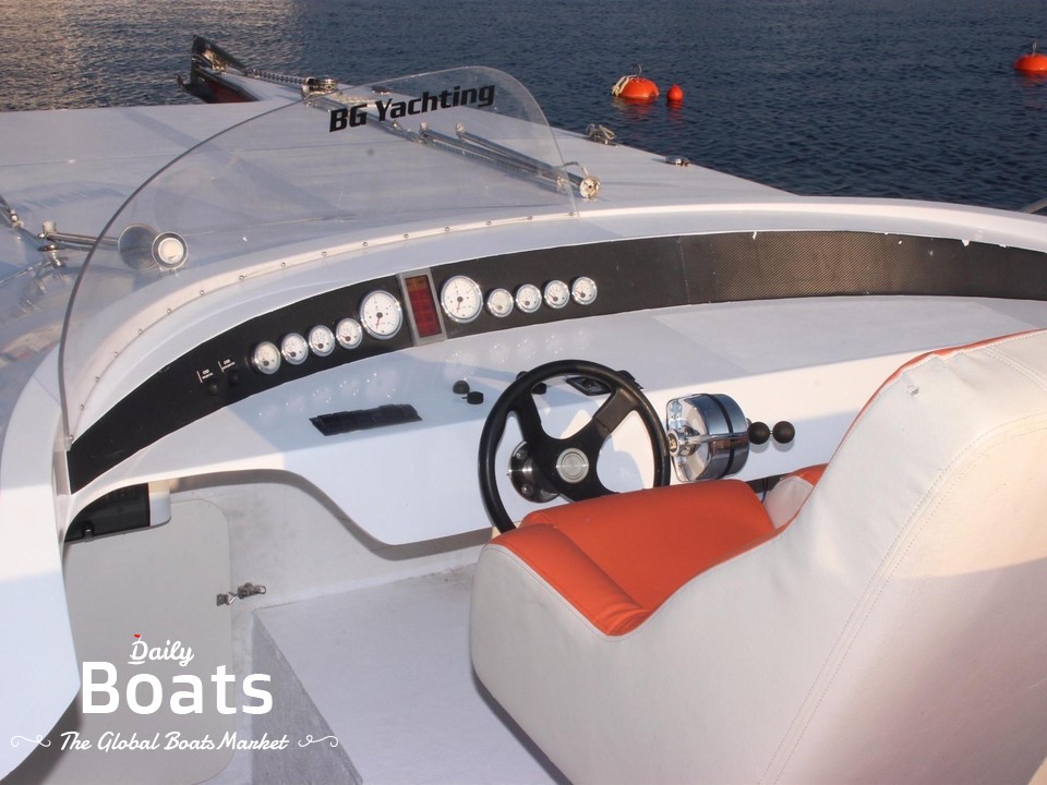 2000 Custom Thriller Powerboats Supercat 55 for sale. View price ...