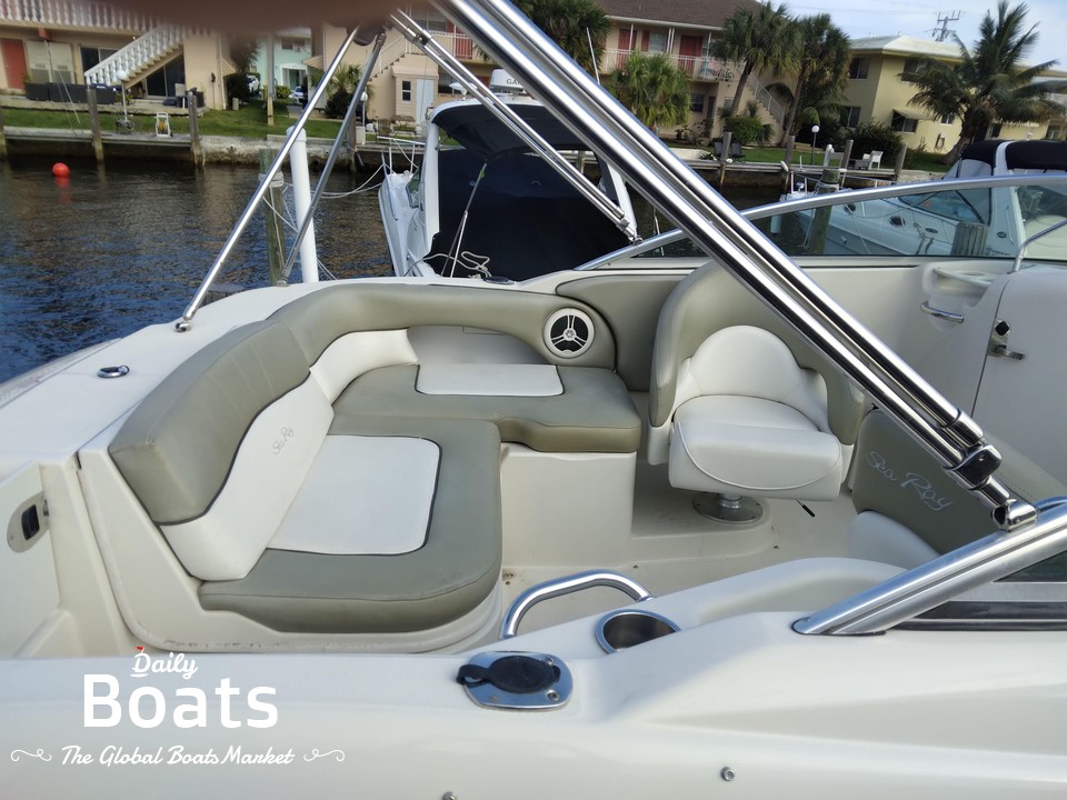 2006 Sea Ray 220 Sundeck for sale. View price, photos and Buy 2006 Sea ...