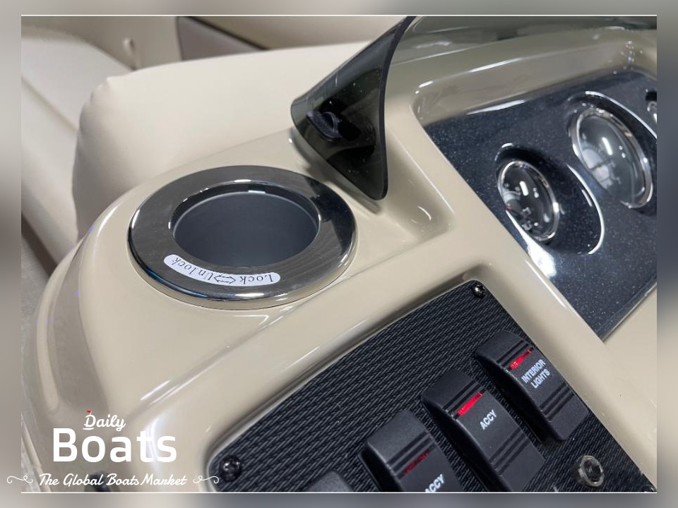 2022 Crest Classic Lx Fish 200 Sf for sale. View price, photos and Buy ...