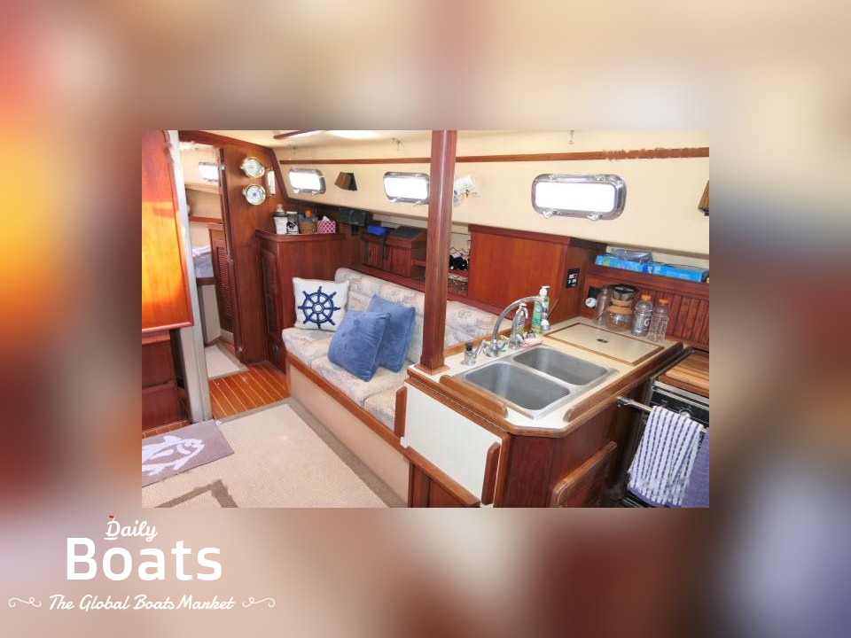 1990 Island Packet 35 for sale. View price, photos and Buy 1990 Island ...