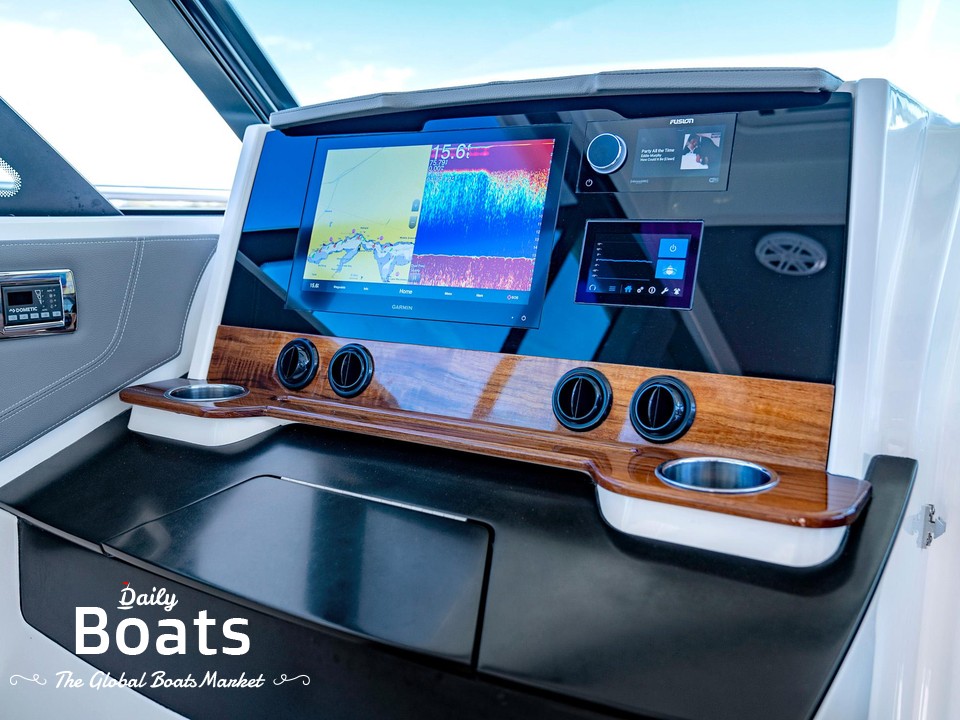 2022 Tiara Yachts 43Le for sale. View price, photos and Buy 2022 Tiara ...