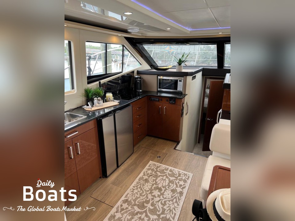 2017 Carver C40 Command Bridge for sale. View price, photos and Buy ...